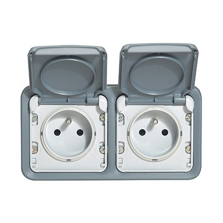 Prise étanche de la gamme Plexo par Legrand 069912